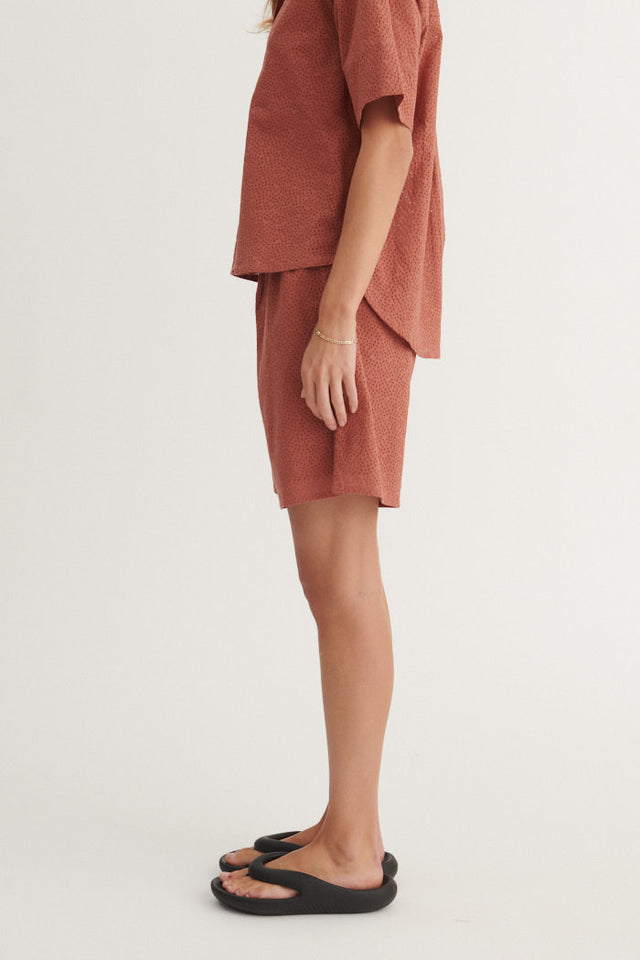 Lotus Shorts - cedar wood